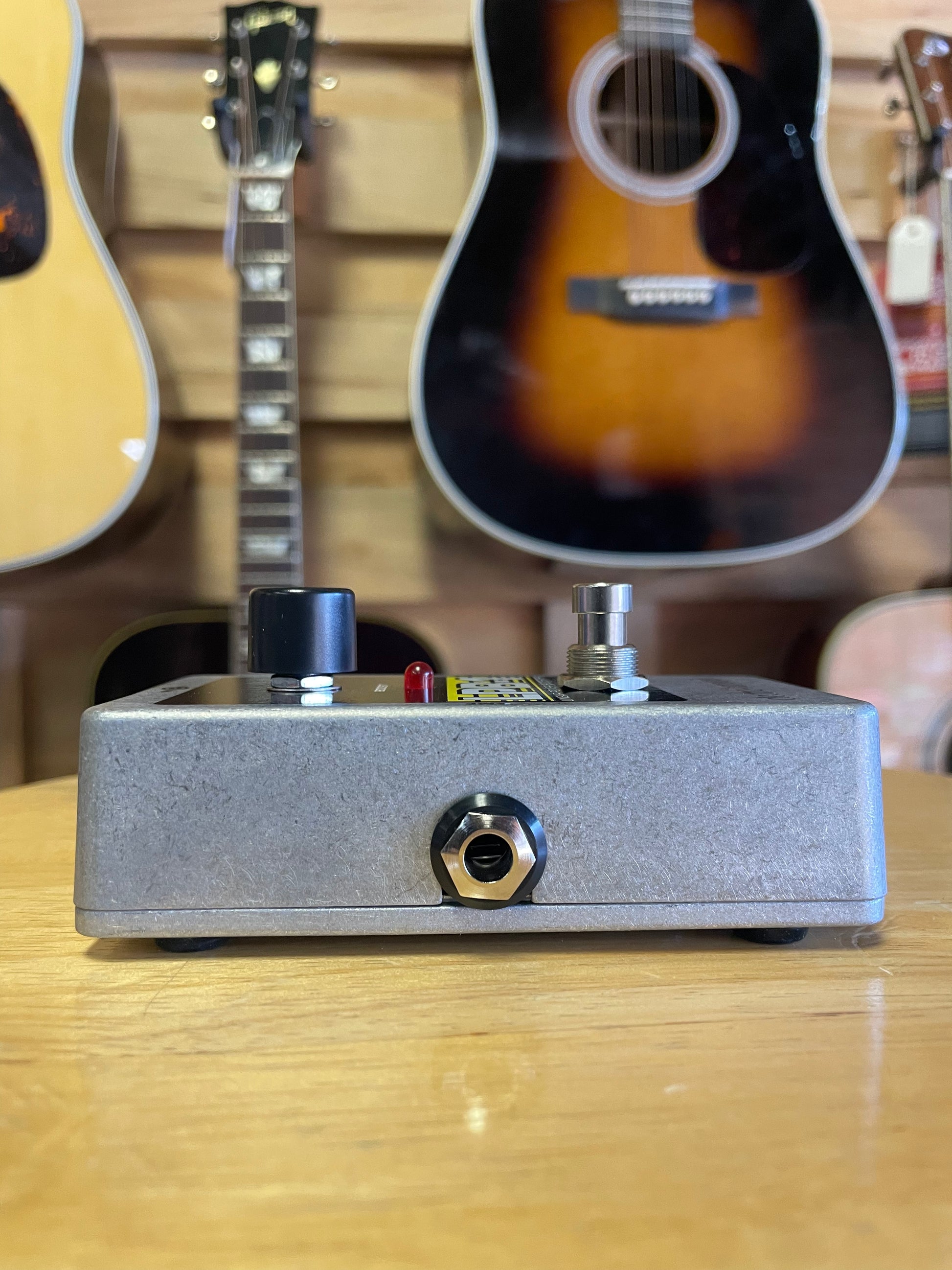 Electro-Harmonix LPB-1 Nano Linear Power Booster (NEW) – Allen Music Shop